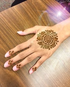 26 Simple and Easy Back Hand Mehndi Designs - Basic of Beauty