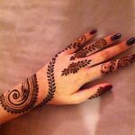26 Simple and Easy Back Hand Mehndi Designs - Basic of Beauty